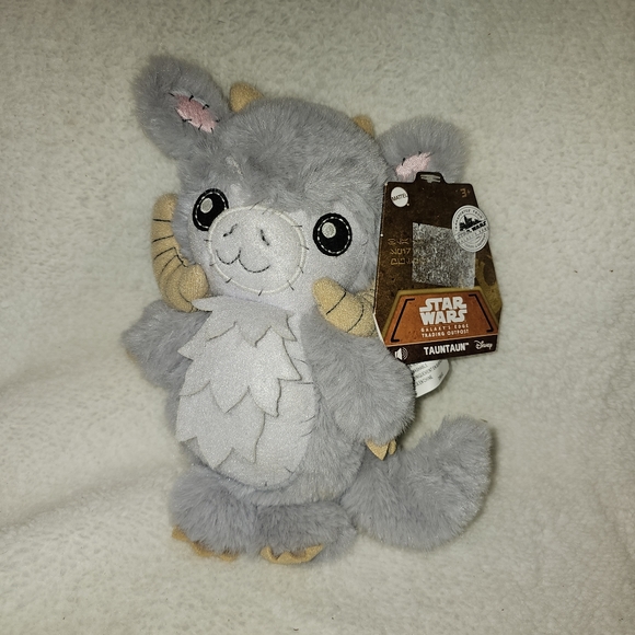 Mattel | Toys | Star Wars Galaxys Edge Creatures Tauntaun 6 Plush ...